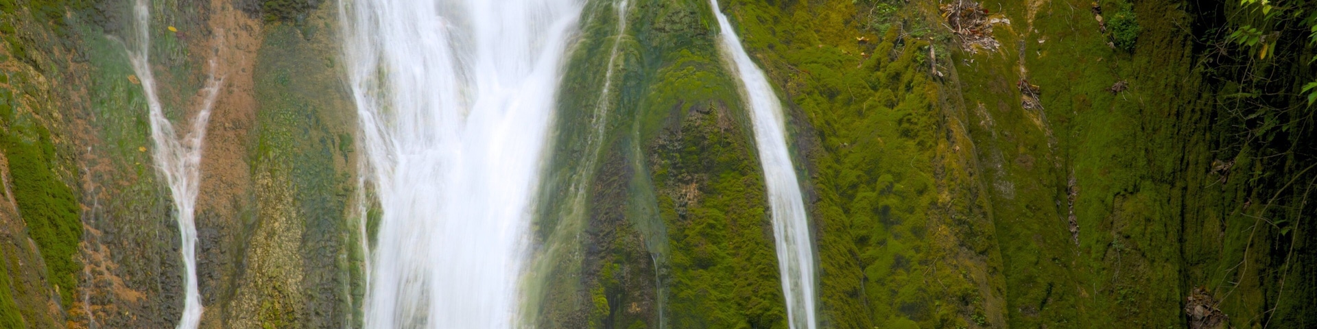 Cachoeiras de Mele caracterizando uma cascata