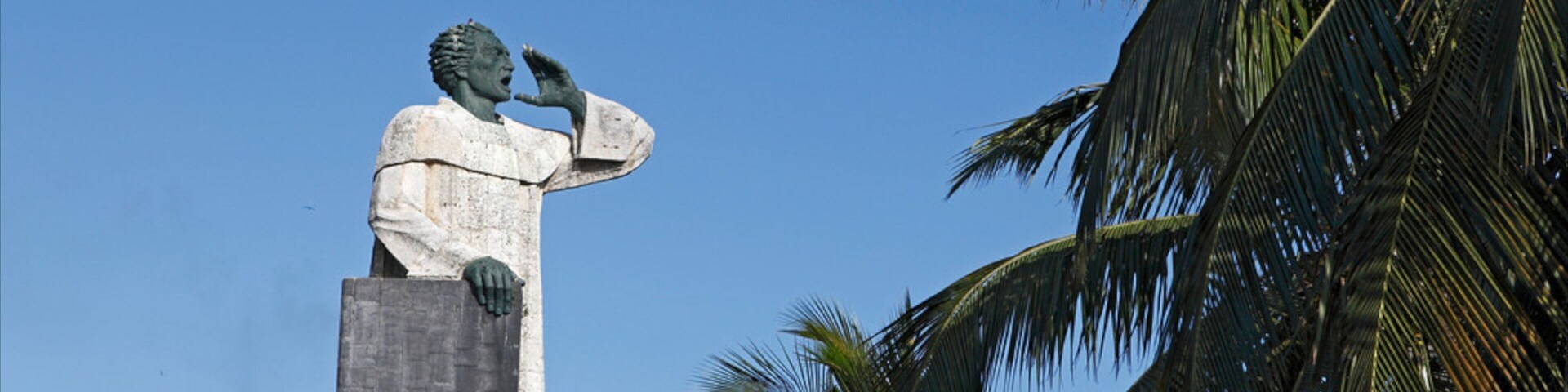 St Maarten and St Martin featuring a statue or sculpture and heritage elements