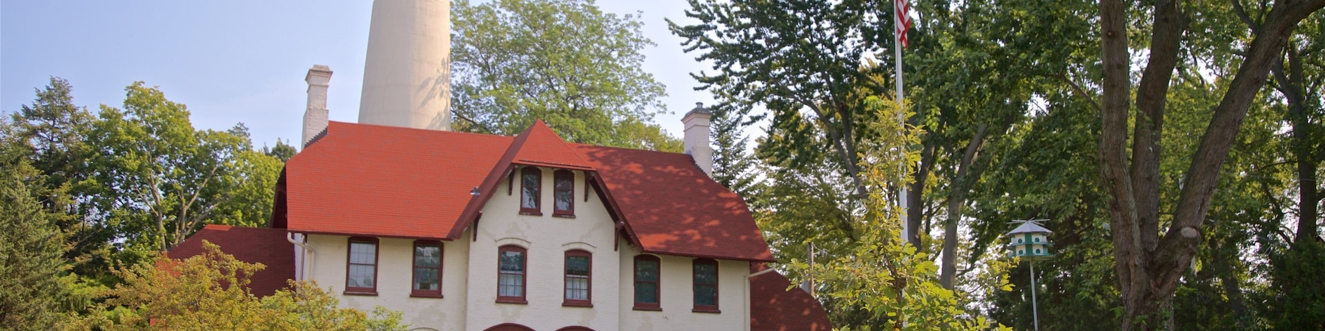 Grosse Point Lighthouse which includes a lighthouse and a house