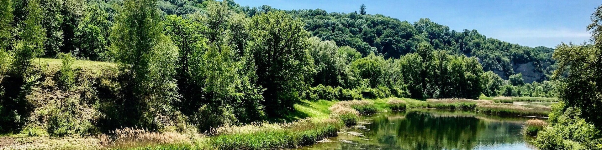 Geneva is ideally situated to explore the surrounding lake and countryside areas. There are countless smaller towns and villages within easy reach of the city just waiting to be discovered by adventurous day trippers #LifeAtExpedia