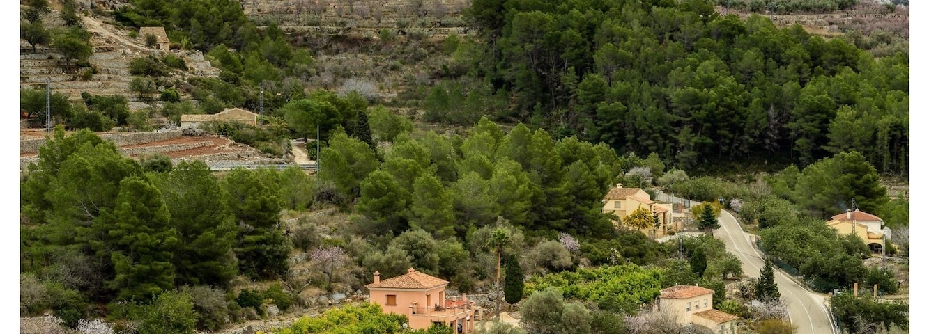 This pic is from the viewpoint about 0.5km downhill from the restaurant. Had lunch here a while back, gorgeous. I had the 'wild boar stew' and really enjoyed it. The view from this place is outstanding and the service is also very good, moderately priced.