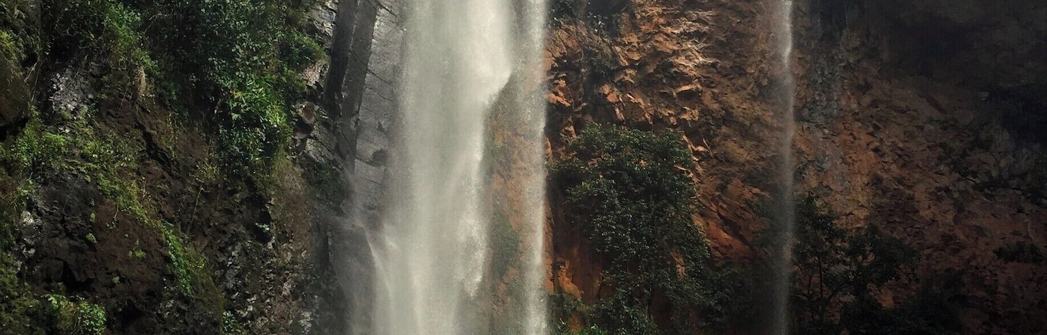 We took a guided hike to this beautiful waterfall. The hike departed from the Pousada das Palmeiras in Brotas, Brazil. It's a vigorous and wet 45-minute hike to reach the fall, where you can relax and swim in its pool. Our guide provided us with hiking sticks, which were invaluable. #waterlust
More info here: http://www.badsentences.com/hike-to-cachoeira-santa-maria-brotas-brazil/