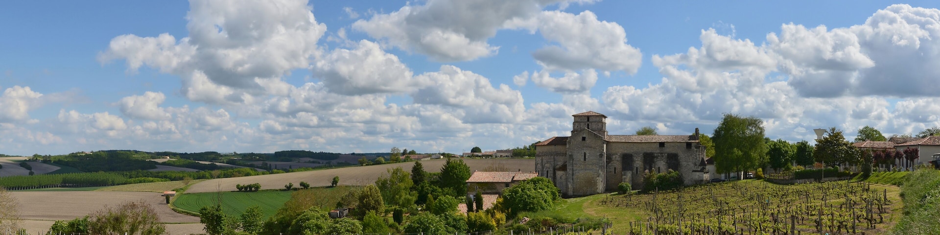 This building is classé au titre des Monuments Historiques. It is indexed in the Base Mérimée, a database of architectural heritage maintained by the French Ministry of Culture, under the references PA00104247 and IA00041399 .
