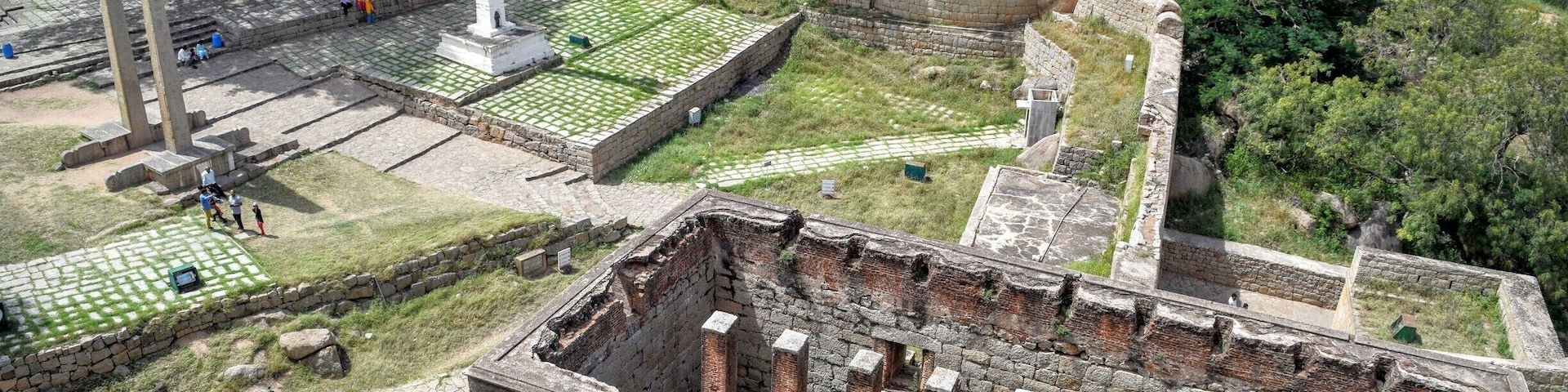 The town square and granary at Chitradurga Fort.