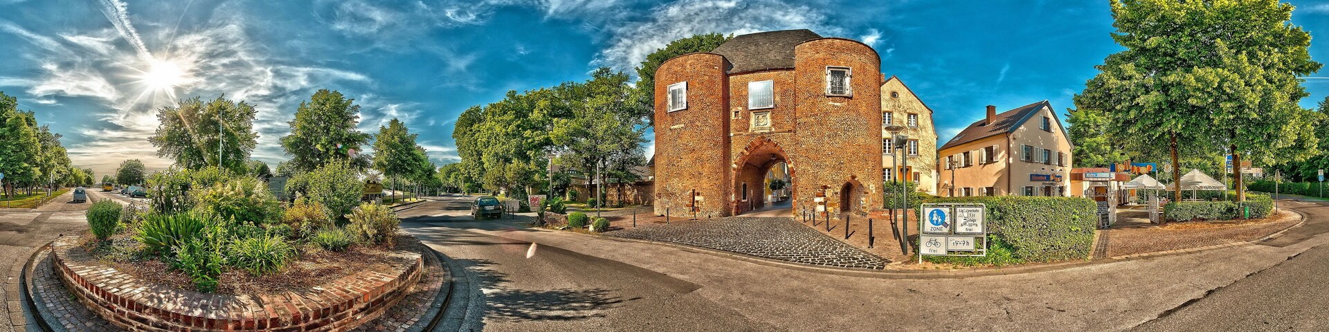This is a photograph of an architectural monument. It is on the list of cultural monuments of Bergheim, no. 14