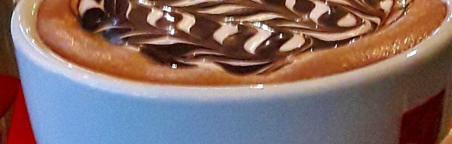 It is a beautiful café bar by the sea, waiting to serve you delicious coffee and drinks in a greatly decorated spacious environment. Great lounge music, fantastic service and best treat of all the impeccable view of the sea!