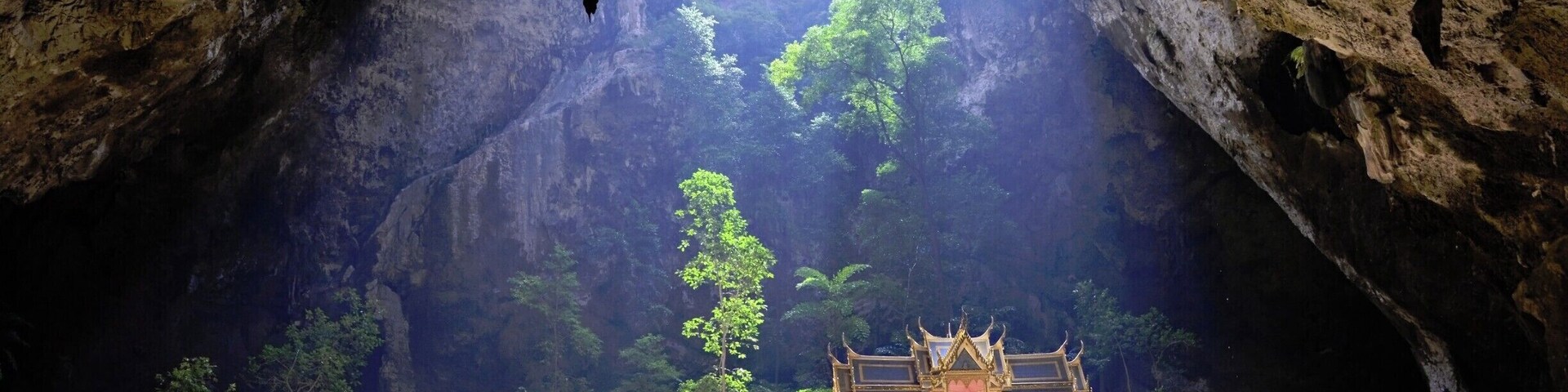 #PhrayaNakhon #Cave #Pranburi #KhaoSamRoiYot #NationalPark #PrachuapKhiriKhan
#Thailand #Backpacking #TravelPhotography #Nikon #TravelBlogger
See you also on Instagram: ExploreWithSeba
