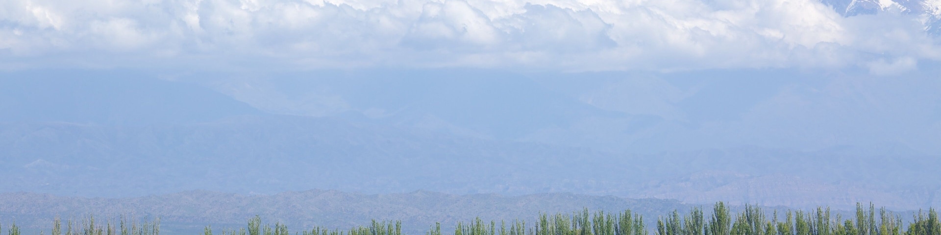 Catena Zapata Winery showing snow and mountains