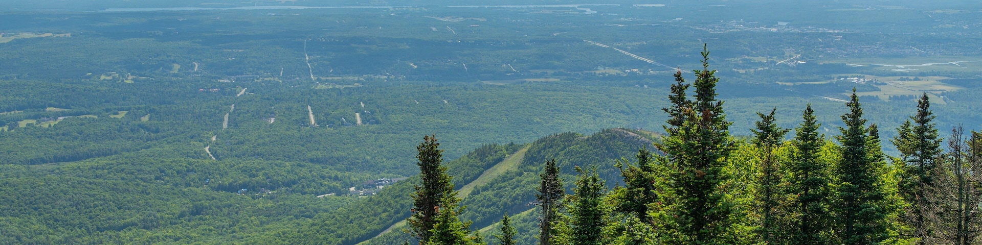 Mont Orford Ski Area showing landscape views and tranquil scenes