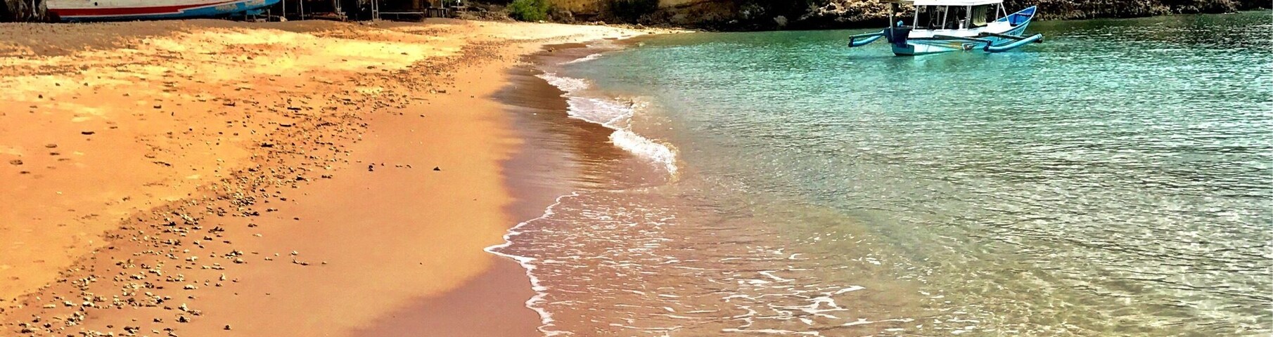 Never saw pink sand in real until then #PinkBeach
#AquaTrove