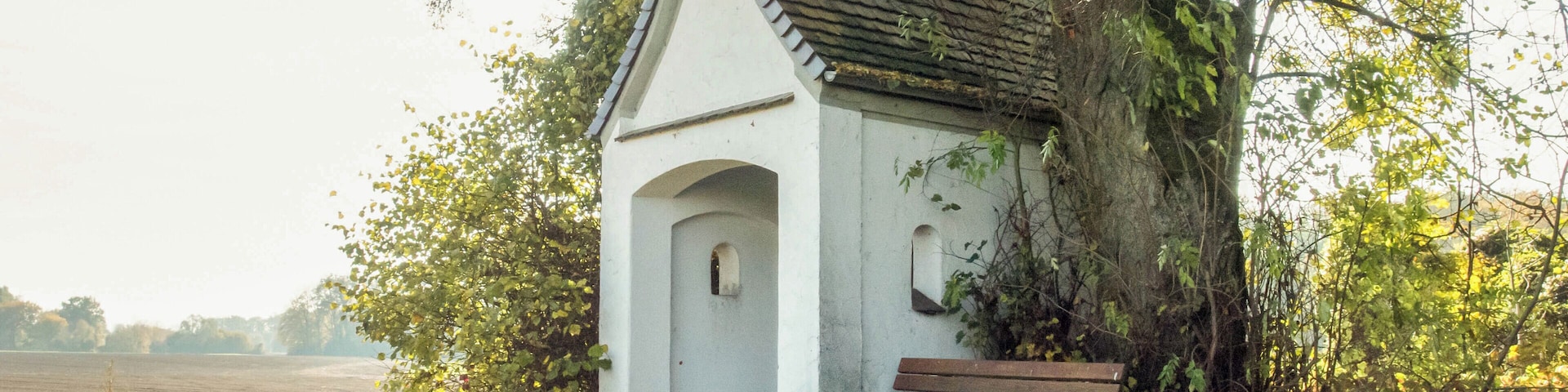 This is a photograph of an architectural monument. It is on the list of cultural monuments of Bayern, no. D-7-73-164-9