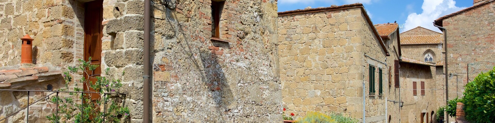 Monticchiello which includes heritage architecture