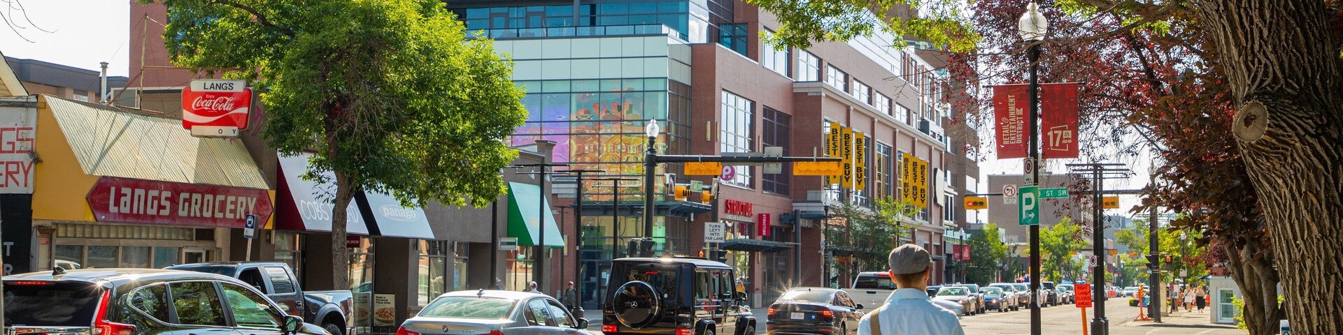 17 Avenue SW featuring street scenes