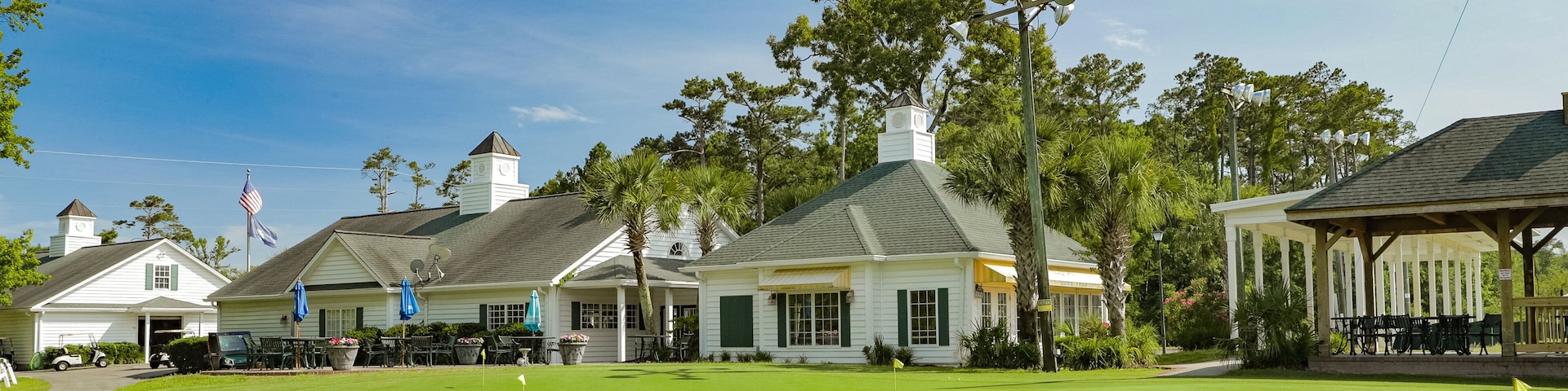 Tupelo Bay Golf Center showing golf