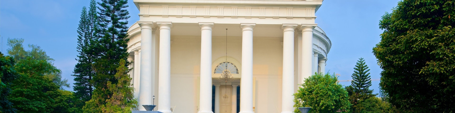Immanuel Church featuring a church or cathedral and heritage architecture