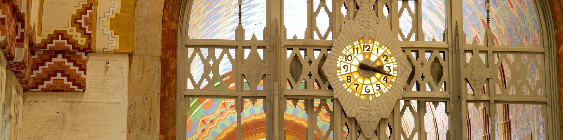 Guardian Building caracterizando elementos de patrimĂŽnio e vistas internas