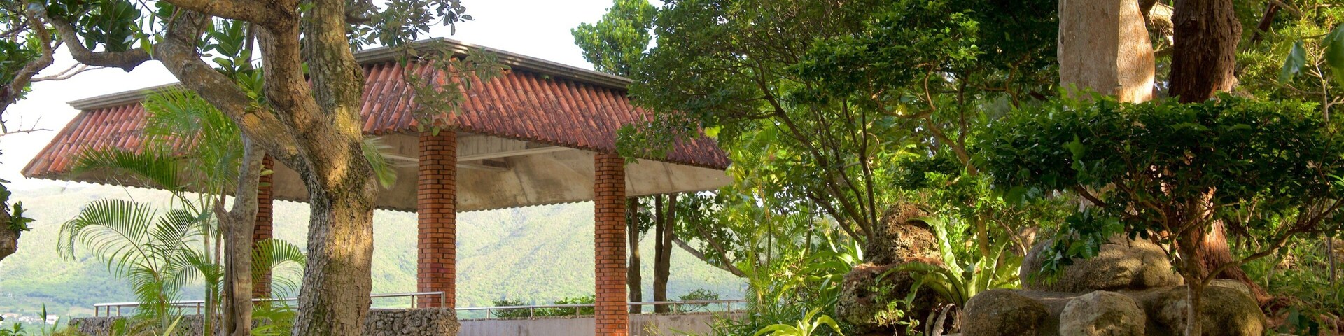 Parque Kabira que inclui um jardim