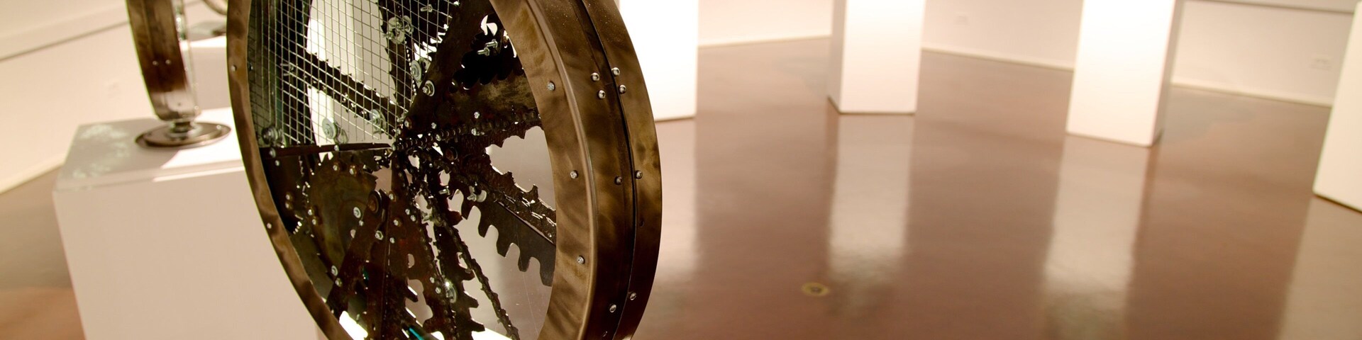 Kootenay Gallery featuring art and interior views