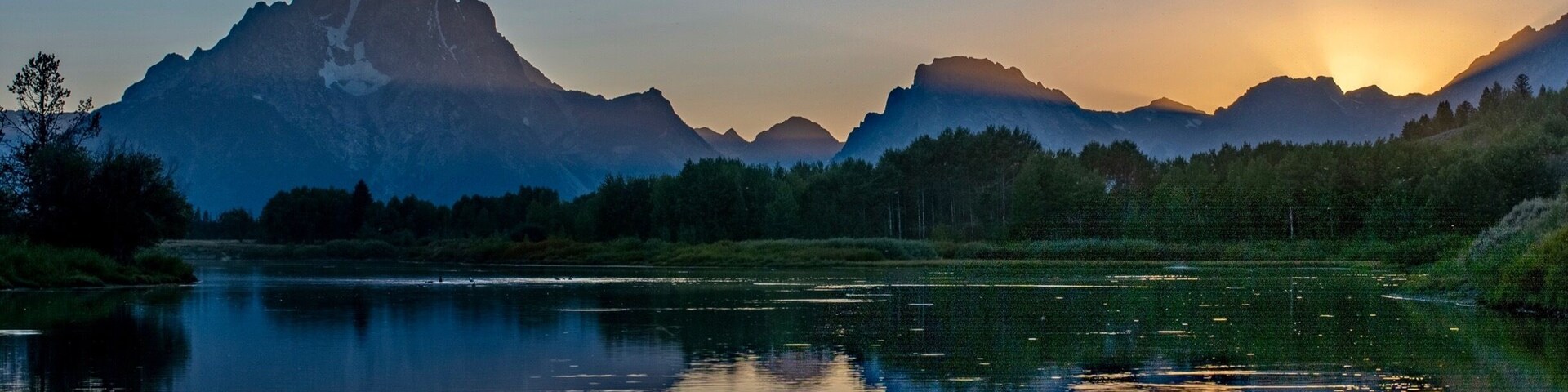 Serene sunset! 🌅
#Golden