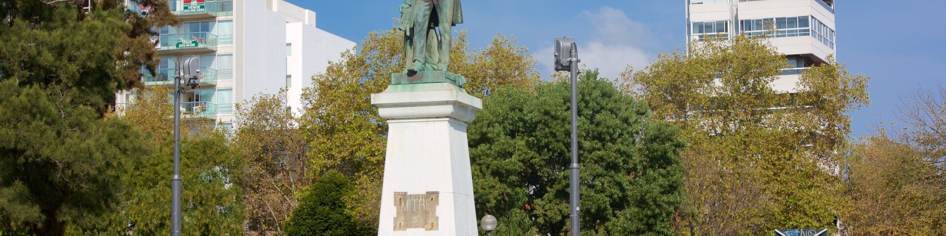 Mitre Square showing a square or plaza