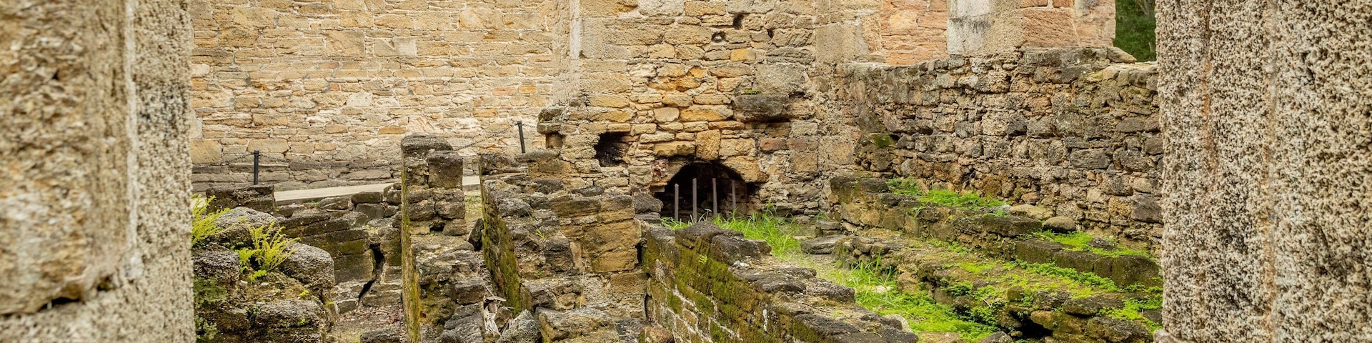 Sugar Mill Ruins showing heritage architecture and building ruins