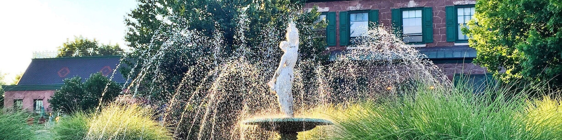 Talk about a #weekendgetaway, the PA Ren Faire begins at the start of August and goes straight through October. It's a favorite of mine despite the 2.5 hour drive from my home. Still, with the Shire opening at 11 and closing at about 8-ish, you can get a full day in while leaving home/getting back at reasonable hours. Beside this, there's a lot of wine, entertainment, great food, and beautiful crafts you can buy. There's a reason I go every year, after all. Huzzah!