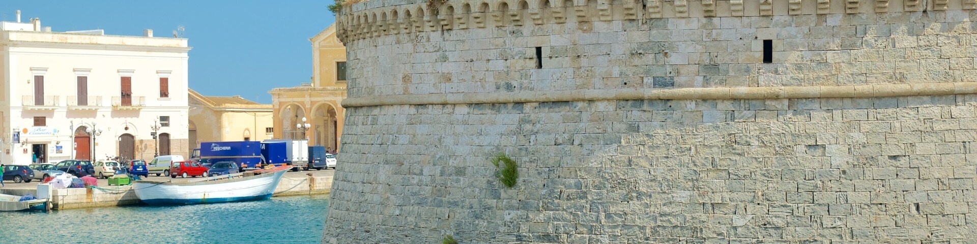 Gallipoli Castle featuring a castle, general coastal views and heritage architecture