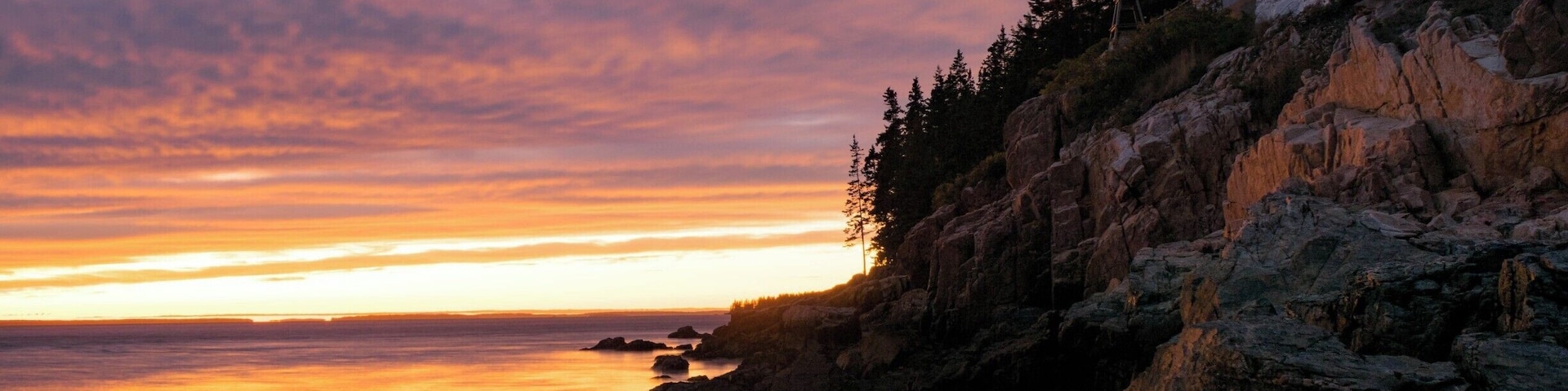 I was so lucky to get this shot. Battled traffic and had a short run to get there just as the sun set. Just missed the best light but still came away with this. It's an iconic location but with light like this how could I not take the iconic shot?
#Golden