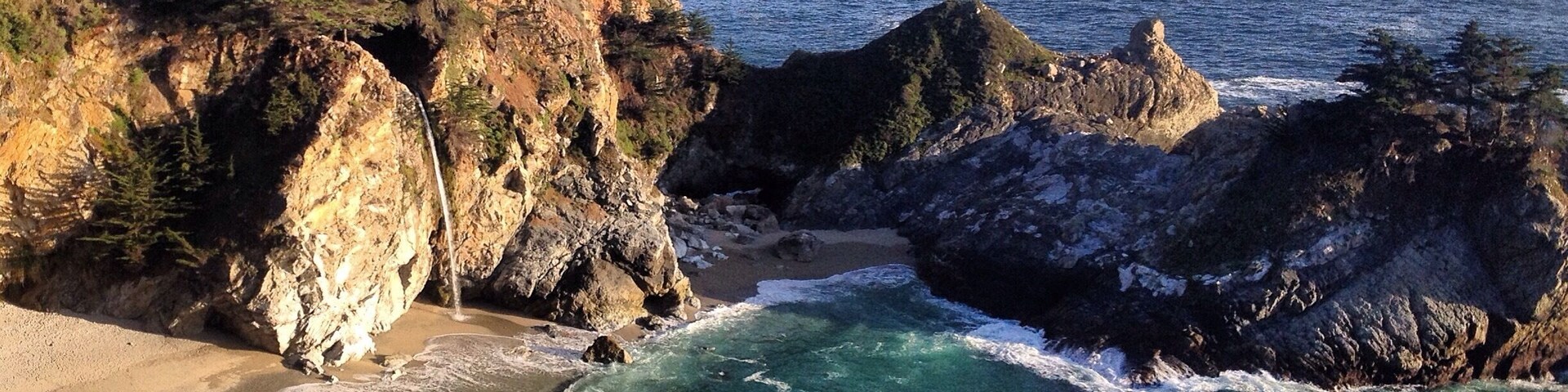This pullout isn't marked, but it's right across from McWay Canyon in Julia Pfeiffer Burns State Park #goldenhour #waterlust