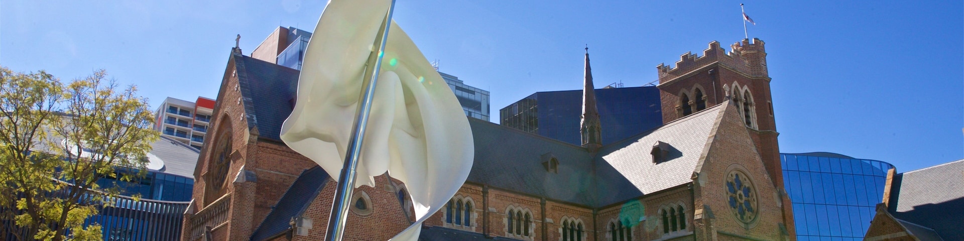 St. George\'s Cathedral featuring a church or cathedral and heritage architecture