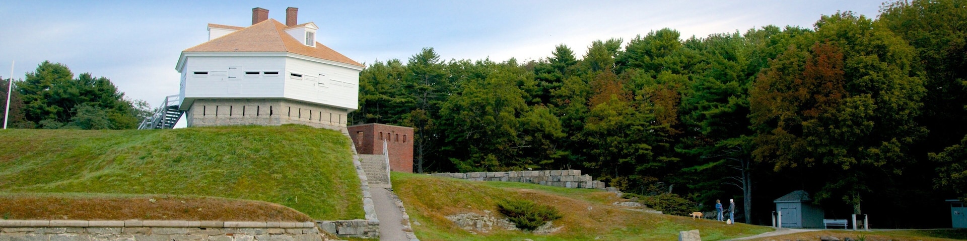 Fort McClary State Park featuring a park, military items and heritage elements