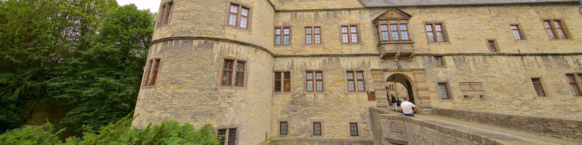 Kreismuseum Wewelsburg which includes a bridge, heritage architecture and chateau or palace