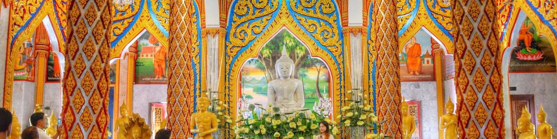 Kot vsi templji na tajski, tudi ta ni izjema kar se detajlov tiče. Vsak centimeter natančno obdelan. Vsekakor vreden obisk na Phuketu ...
#Phuket #WatChalong #Temple #Colorful #Buddha #Thailand #Backpacker #Journey #2015