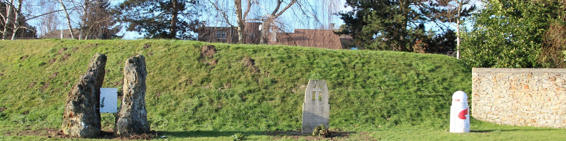War memorial in Saint-Aubin, Essonne, France.