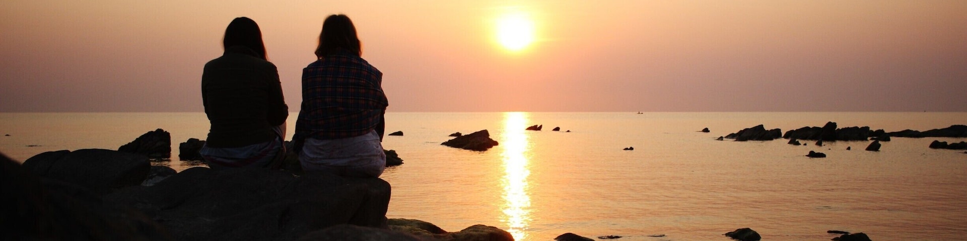 The 2016 Lake of Stars music festival was held at Chintheche Inn in Nkhata Bay on Lake Malawi. Every morning the sun rises above the lake, turning the sky pink and gold. Worth getting up at 5am for.
Even without an amazing festival, Nkhata Bay is worth a visit for its stunning scenery. The area is about a 4-hour drive north of Lilongwe and has several lodges on the shores of the lake.