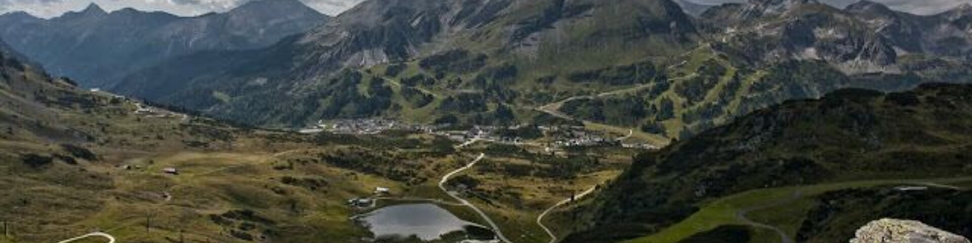 August 2011
Schladminger Tauern
View from Seekarscharte (alt. 2.022 m) to Obertauern village
