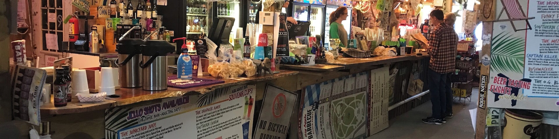 Definitely worth checking out for lunch and diner! Allot of in and outdoor seating.
Welcome home!