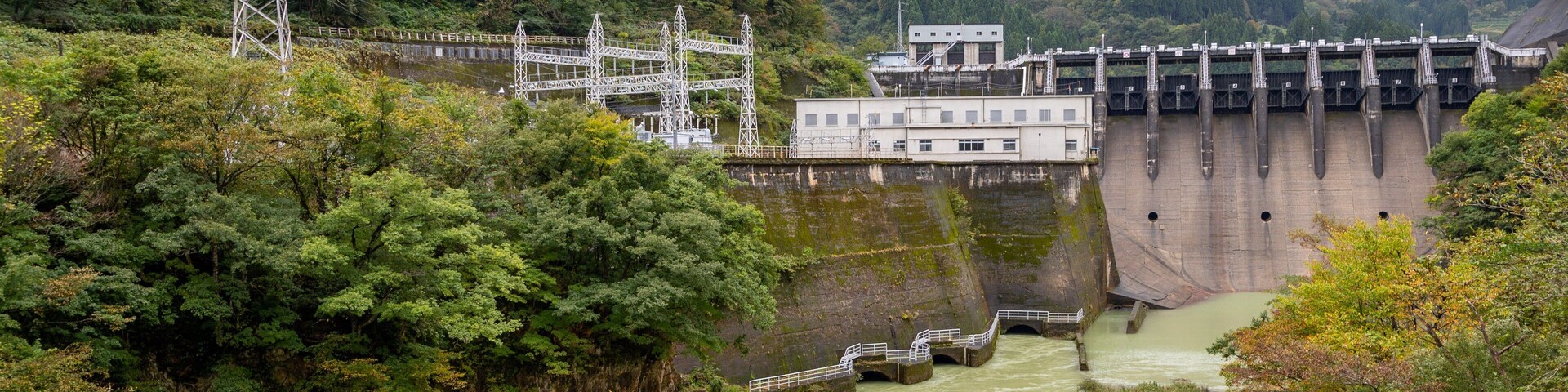 Gokayama which includes a river or creek