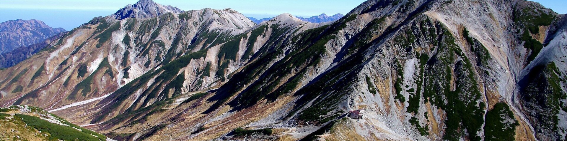 Mt.Tateyama (3015m) , Japan
The mountain on the right is Mt.Tateyama (3015m) , the mountain on the left is Mt.Tsurugidake (2999m).