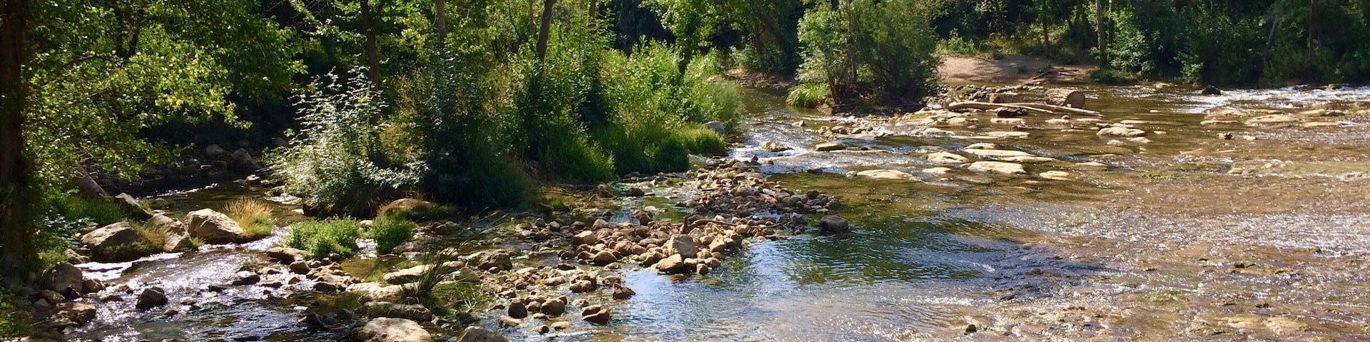 Plusieurs endroits longent la rivière d'Argens avant d'arriver au Vallon de Sourn.... :)