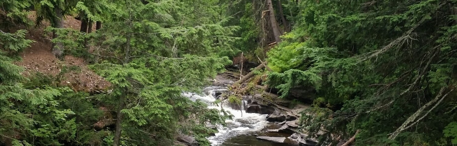 Presque Isle may be my favorite part of the porcupine mountains! The water has eroded the rock leaving beautiful views like this!