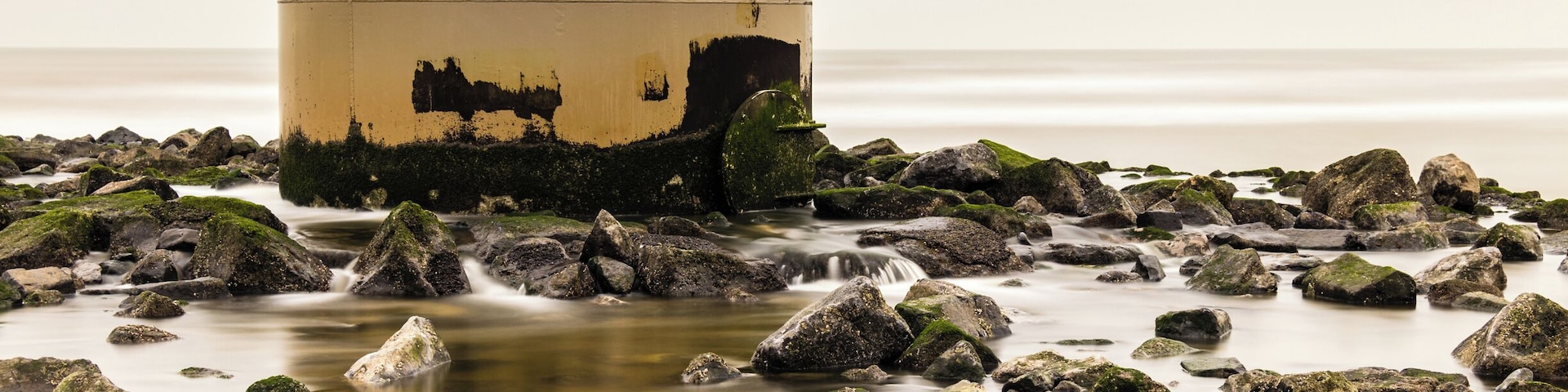 U (undentified ). W (water). O (object).
#beach #nature #water #ocean #photooftheday #beautiful #sky #clouds #pretty #sand #reflection #amazing #beauty #beautiful #shore #seashore #waves #wave
