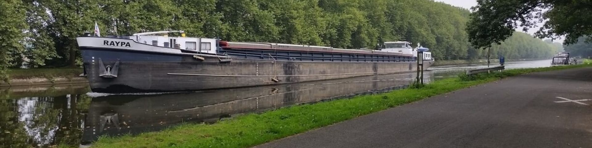 A day on the bike passing the canal.