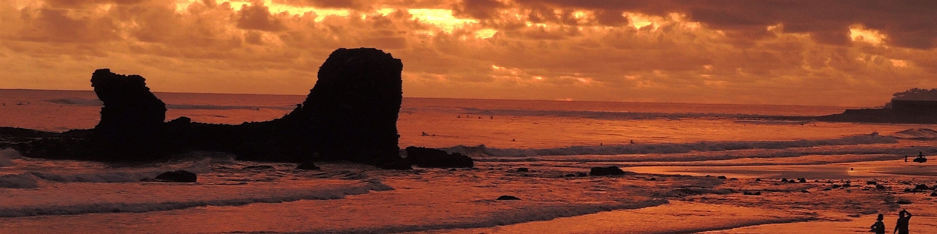 Sunset over whale rock in El Salvador
#adventure
#overlanding
#surfing
#panamerican