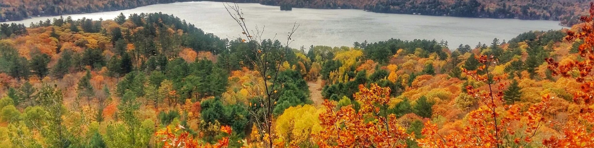 One of the best places in Ontario, Canada to view dazzling fall colours, gorgeous scenery and spectacular panoramic view of Lake of Bays.
#GreatOutdoors