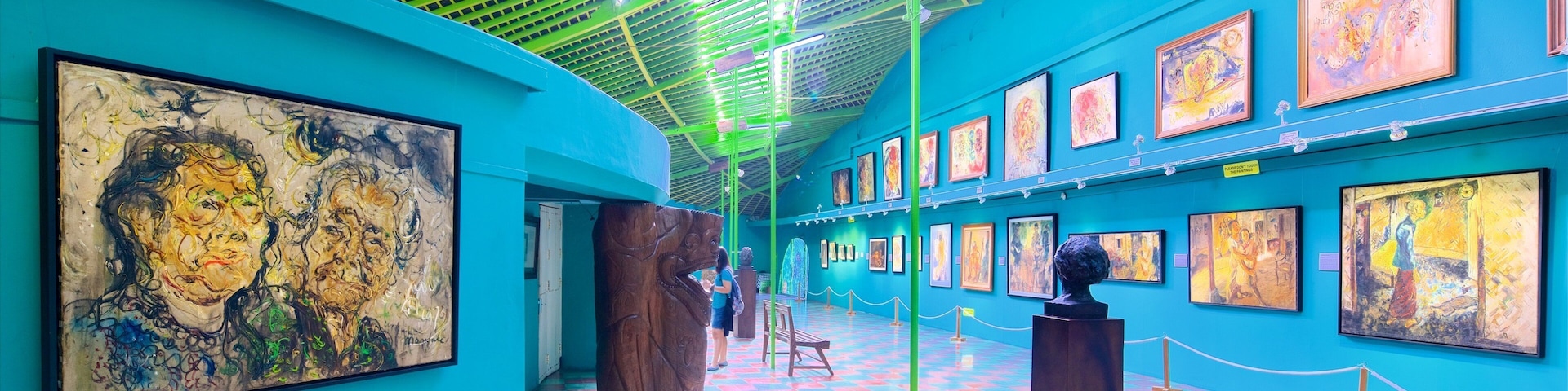Catur Tunggal which includes interior views and art
