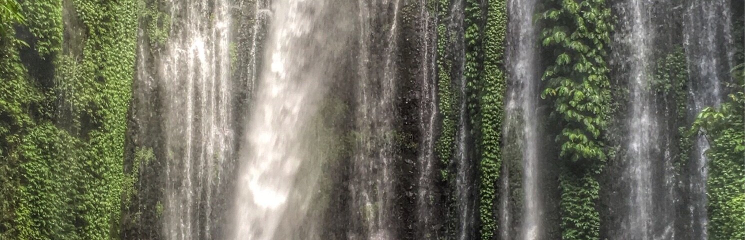 Easy hike from senaru town Lombok Indonesia. Beautiful waterfall. #BestOf5