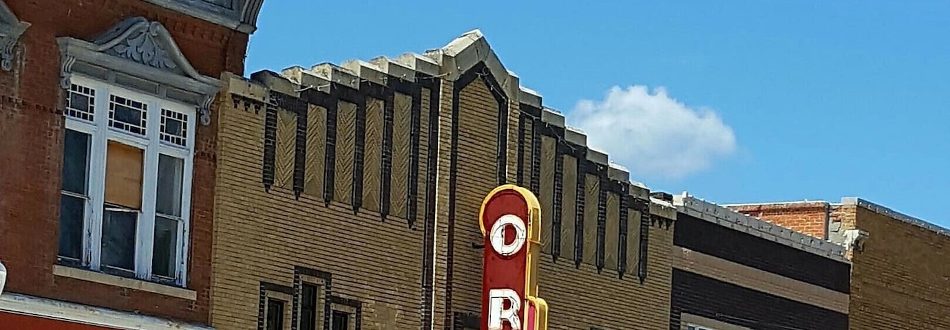 It was our 2016 Bucket List trip to the west coast and the southwestern United States. I've decided to post (for the first time) some photo's from that trip. This was a wonderful little town where we found a great little restaurant across from the Ord Theater with it's classic architecture and sign. I would have loved to see the inside, but we were on a schedule.