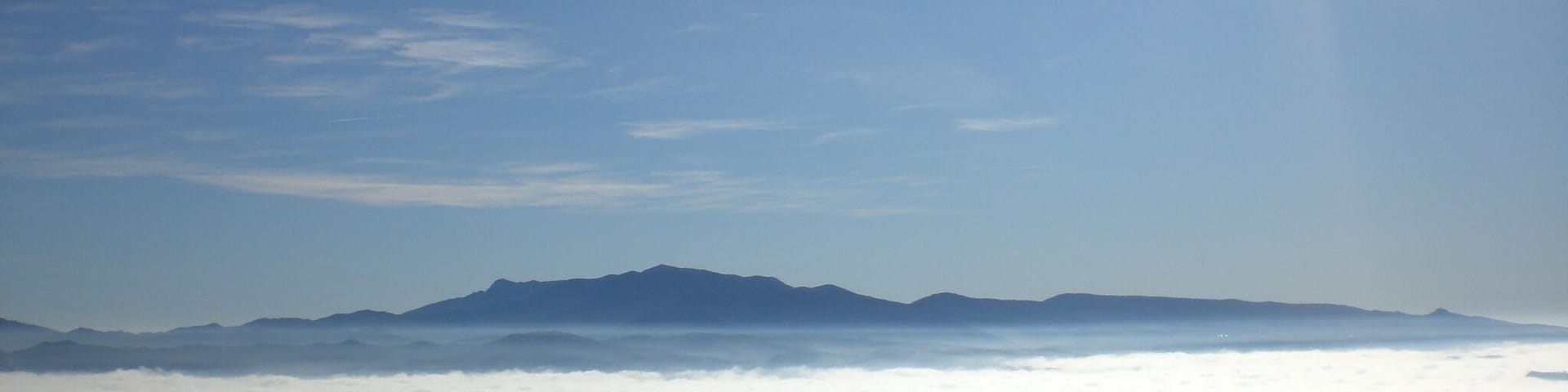 Agudes i Montseny des del Turó de la Creu de Gurb (gener 2012)