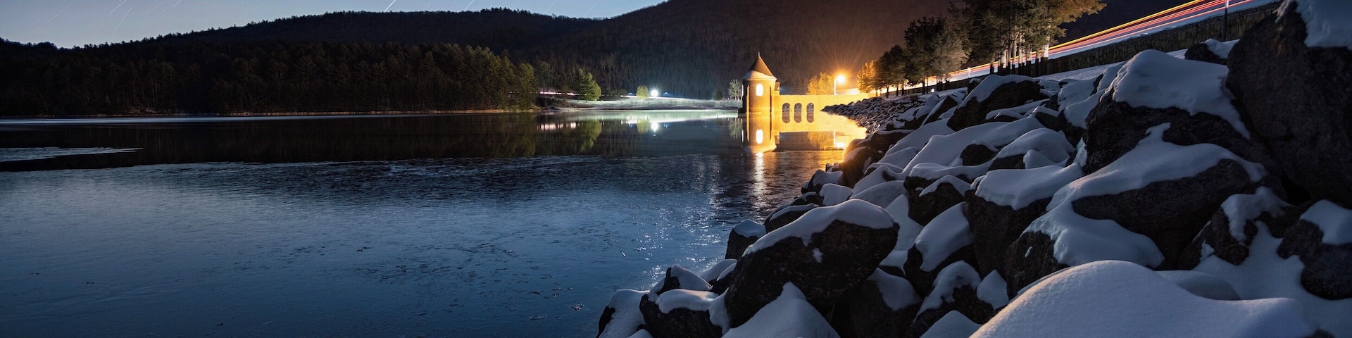 Saville Dam in Barkhamsted, CT is one of the most beautiful dams I have seen in my life. I wanted to visit it in Summer last year but could not manage to drive down there. The area is very scenic with lookouts over the reservoir and picnic areas near the parking lots.
#night #nightphotography #stars #startrails #scenic #dam #waterbody